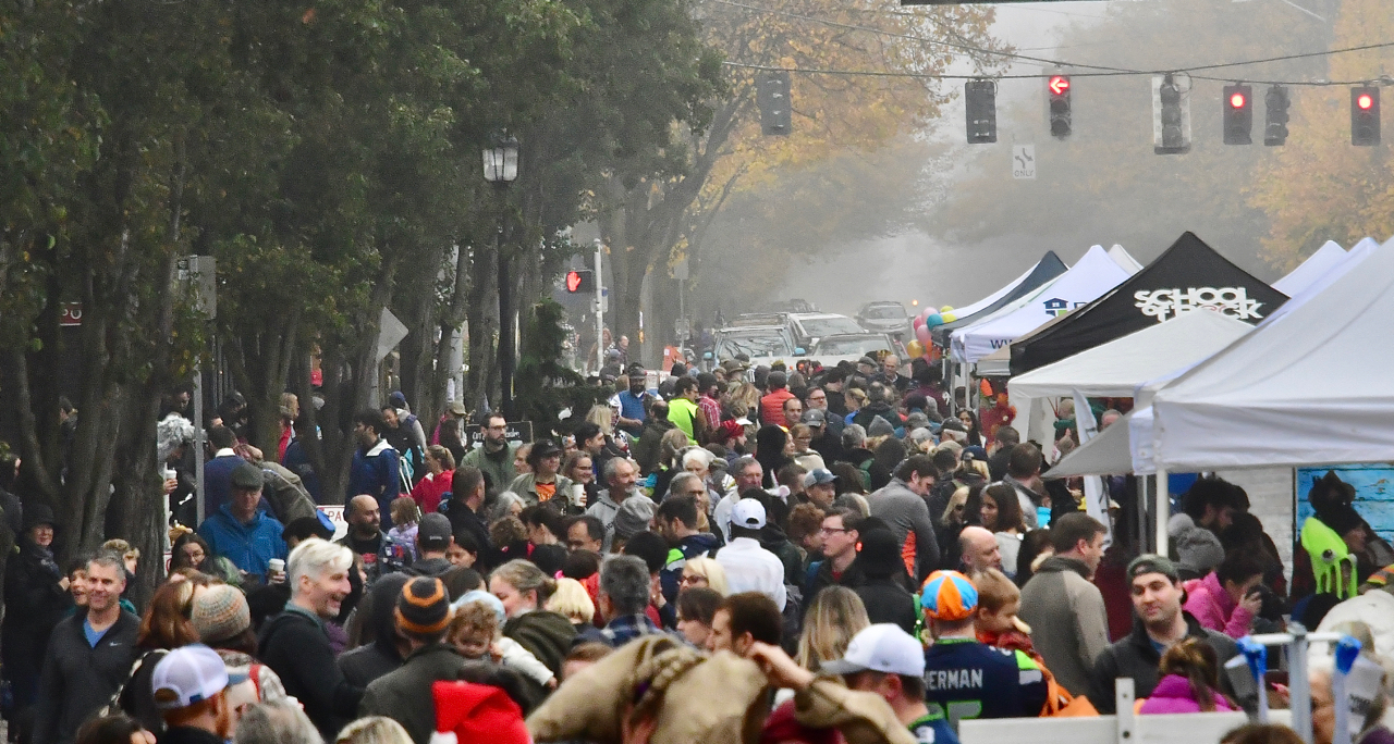 Harvest Festival hosts thousands for West Seattle fun | Westside Seattle